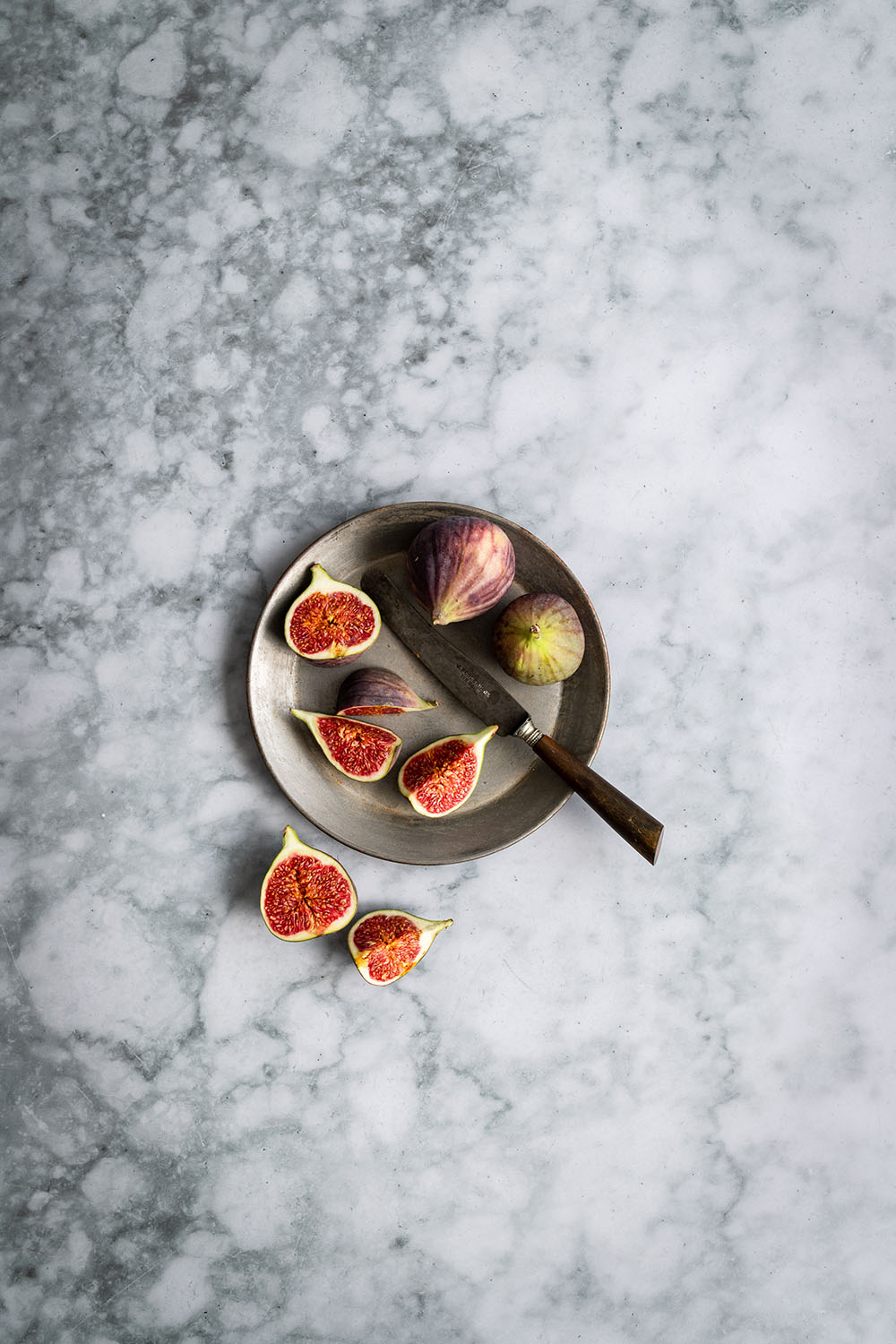 Marble backdrop circles printed on vinyl for food photography