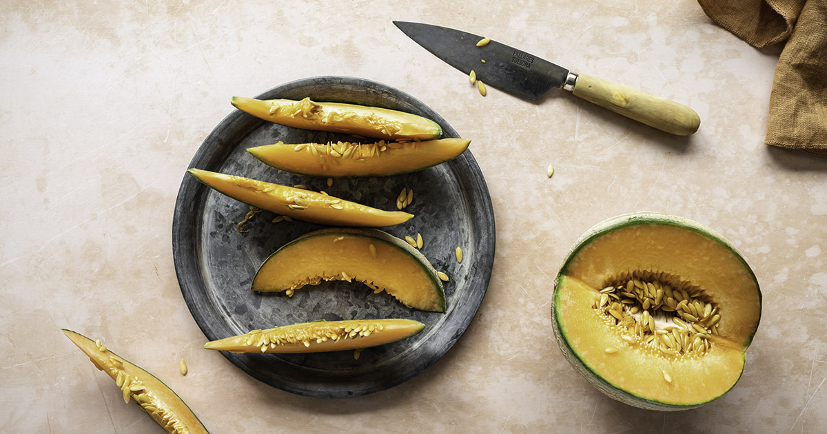 Peach photography surface ideal for creating summer content